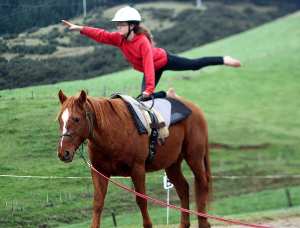 Tehnica voltijei calare, la Scoala BateSaua | BateSaua